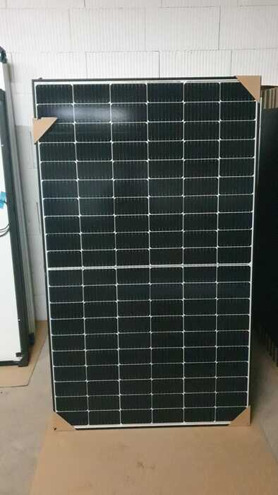 Solar Panel - AXITEC - AC-375MH/120V - 375Wp - Mono - Secondsol